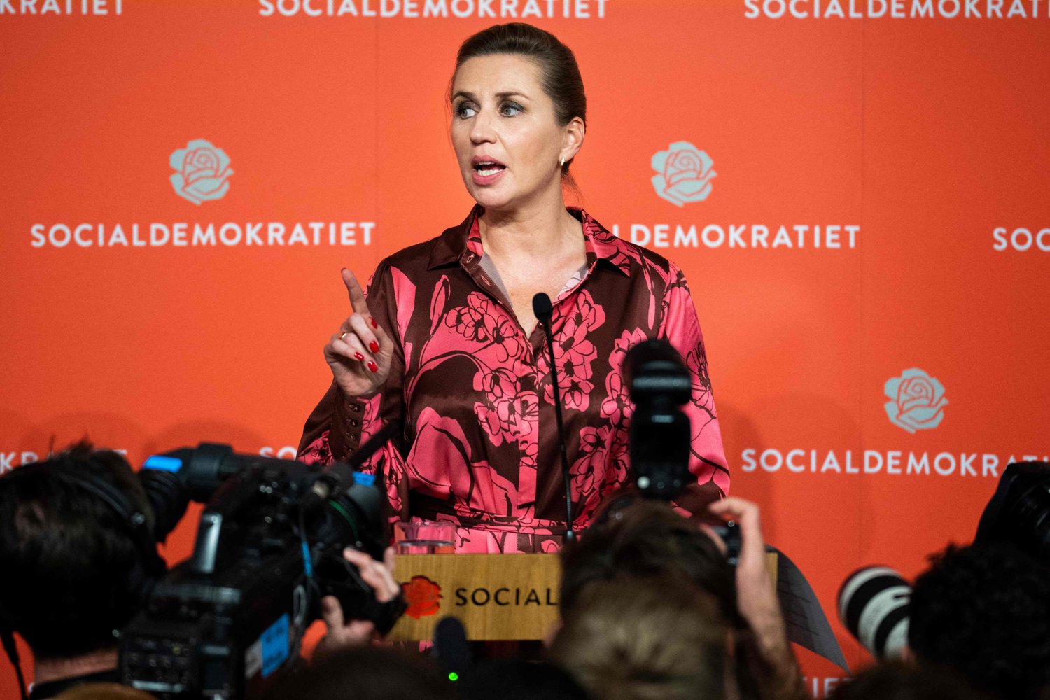 Reuters: Frederiksen har formelt søkt avskjed som statsminister i ...