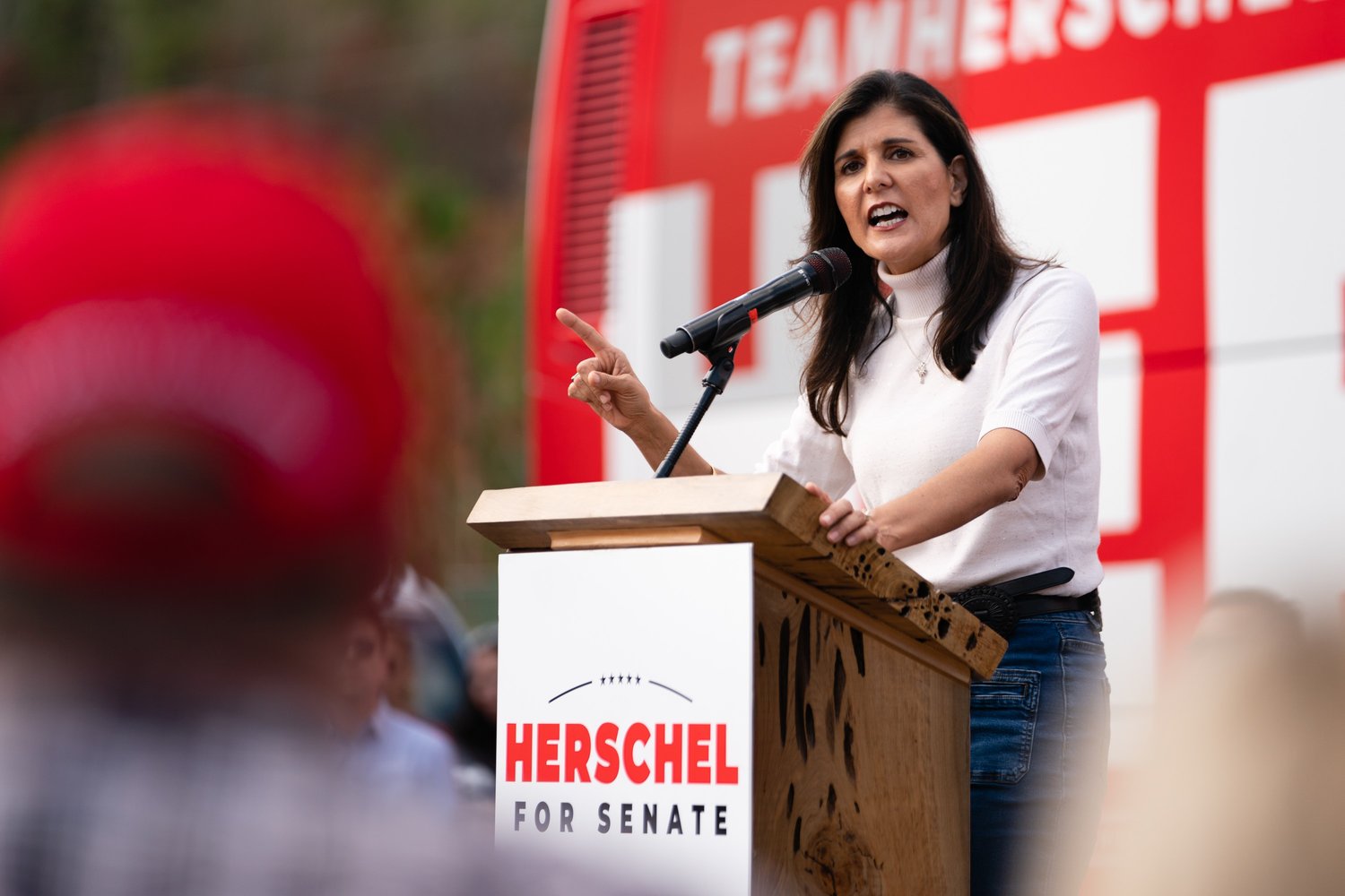 Nikki Haley vil deportere senator - TV 2