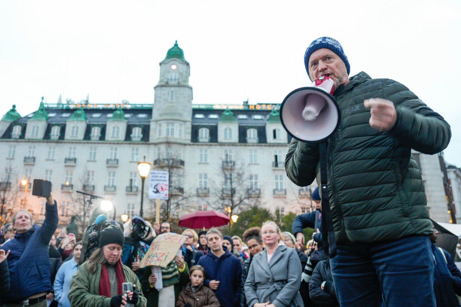 Raymond Johansen om Monolitten-aksjonen: – NULL positiv effekt for klimasaken - TV 2