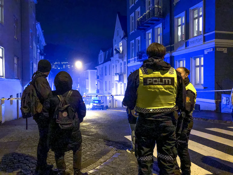 Mann omkom etter brann på Møhlenpris i Bergen - TV 2