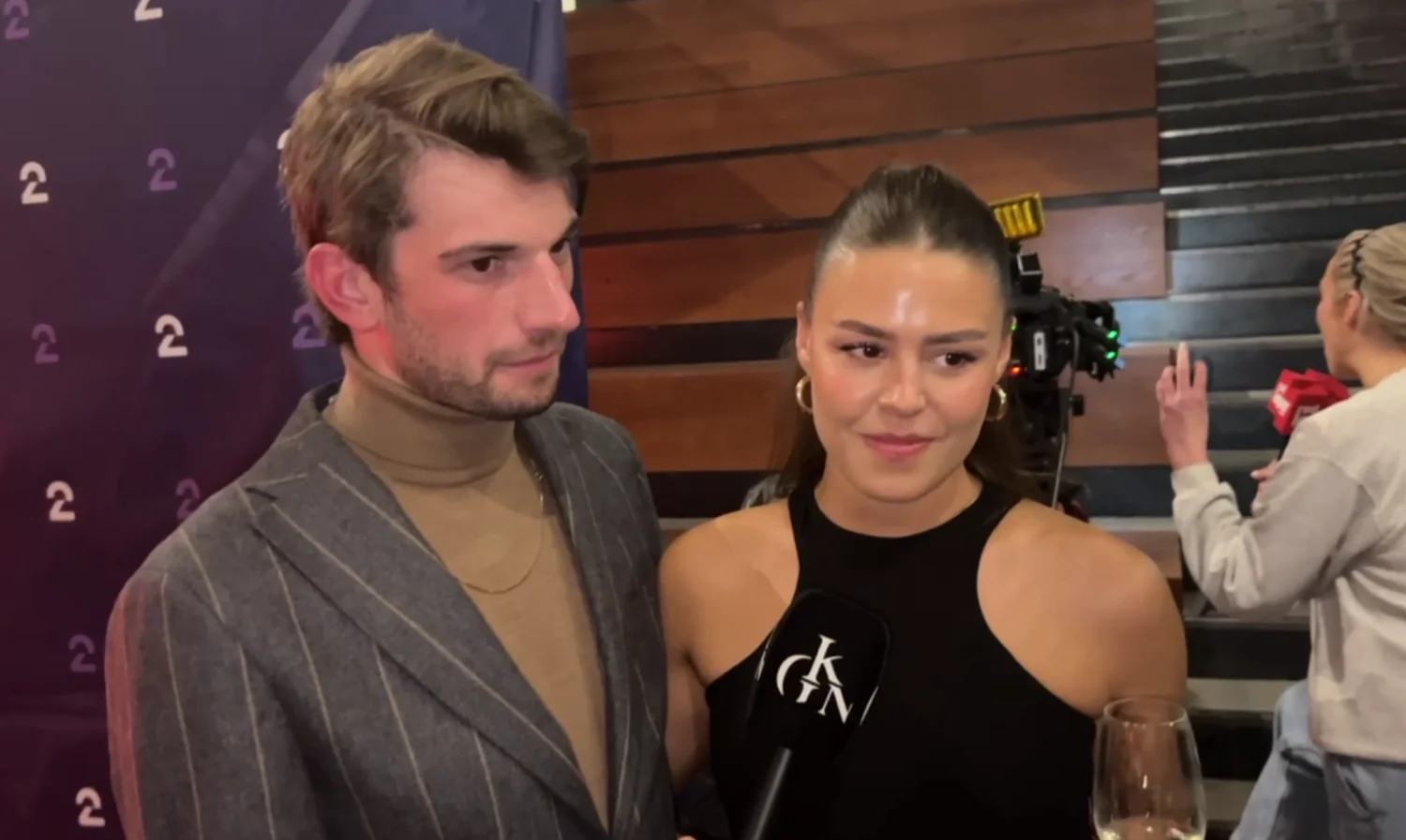 Thomas Hayes avslører kjæreste - TV 2