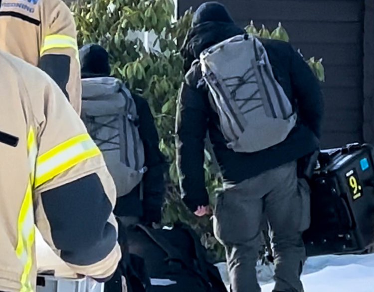 Kvinne utsatt for giftig stoff: Bombegruppen på plass - TV 2