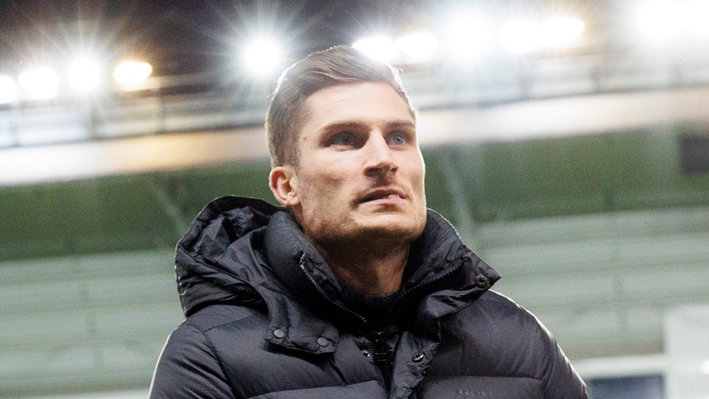 Står over grunnet fødsel - TV 2