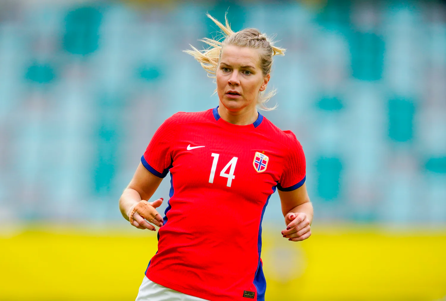 VM-trøbbel på gang – Hegerberg og co. kan bli nektet tidlig avreise - TV 2