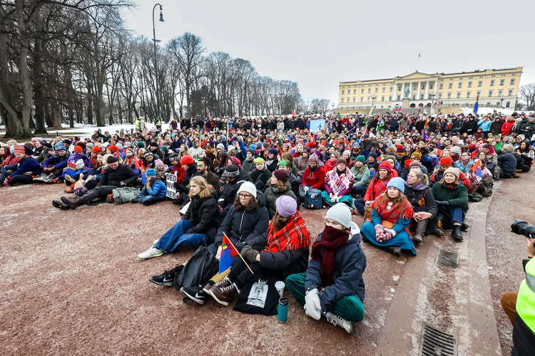 Riksmekleren møter partene i Fosen-konflikten til uka - TV 2
