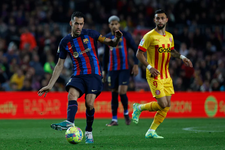 Sergio Busquets gir seg i Barcelona - TV 2