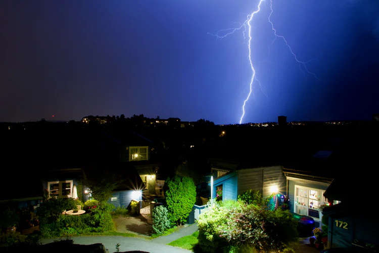 Farevarsel om lyn og torden på Østlandet - TV 2