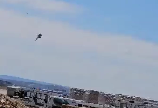 F18-jagerfly har styrtet i Spania - pilot skutt ut - TV 2