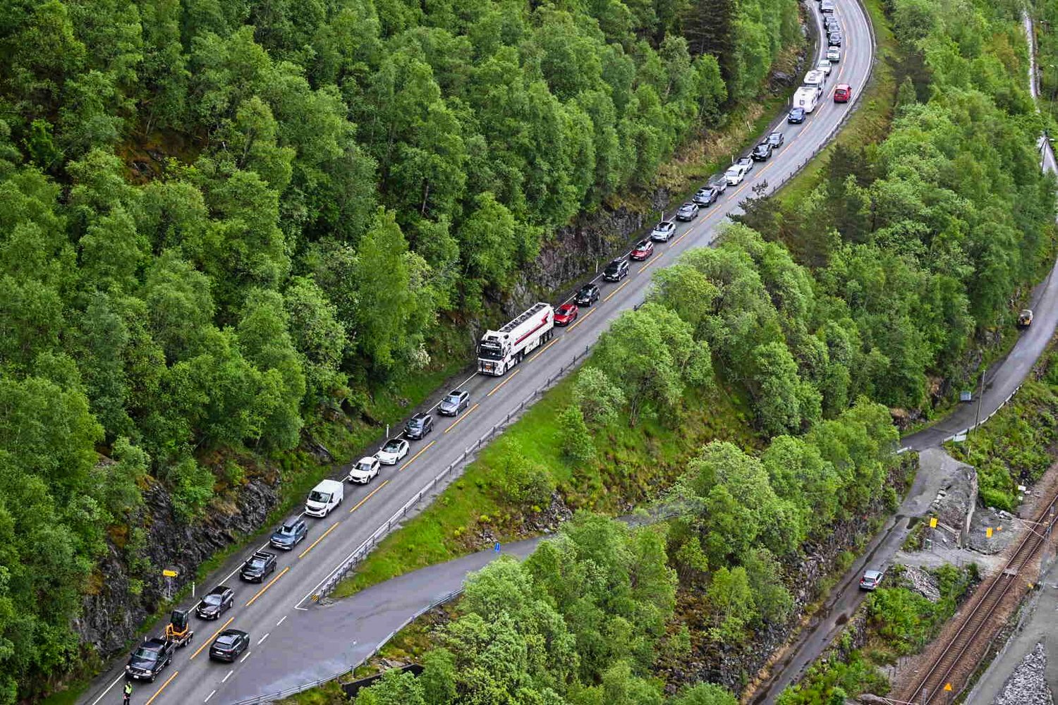 Trafikkaos på Vestlandet: – Utsett turen - TV 2