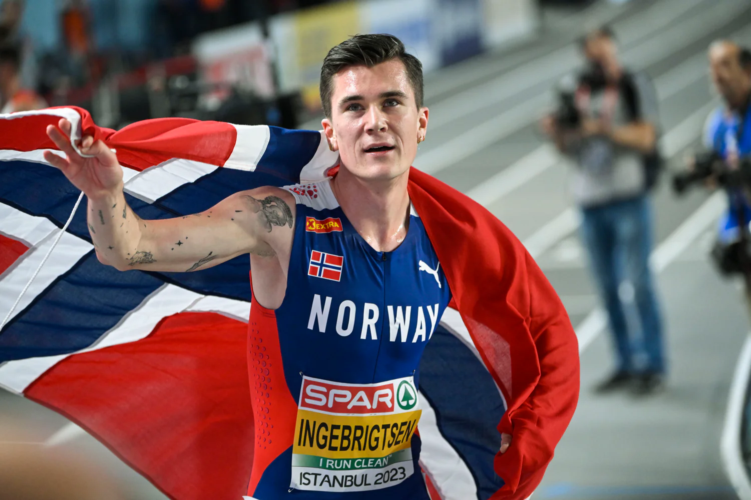 Ingebrigtsen skal jakte verdensrekorden på to engelske mil i Paris - TV 2