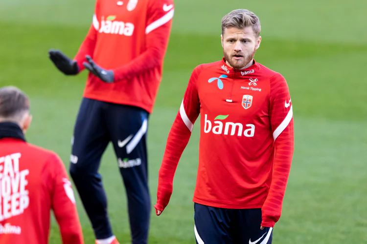 Midtsjø ble seriemester med Galatasaray - TV 2