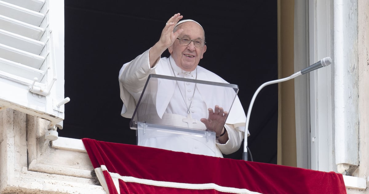 Paven er på sykehus i Roma for sjekk - TV 2