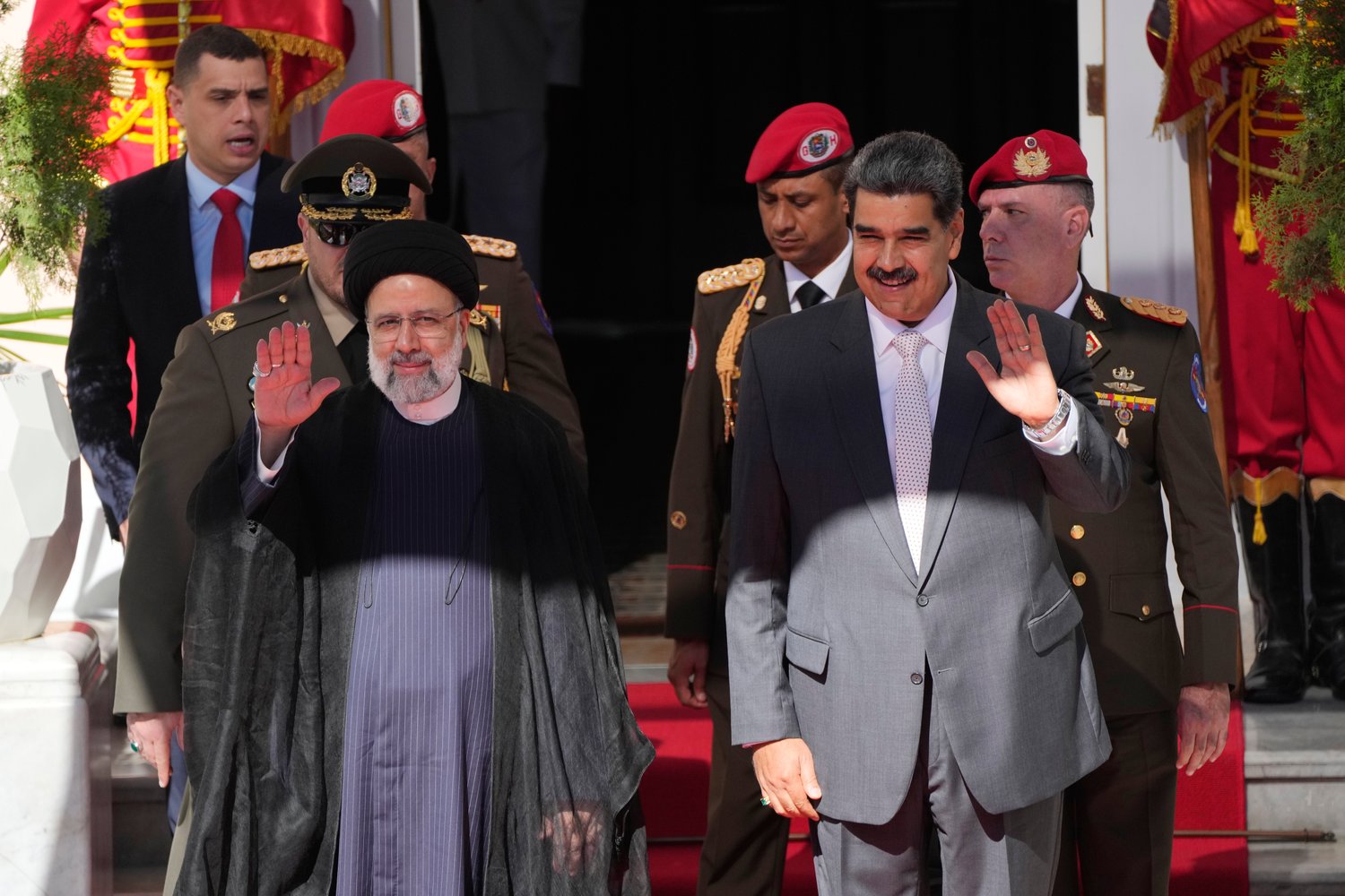 Iran og Venezuela vil styrke handelen - TV 2