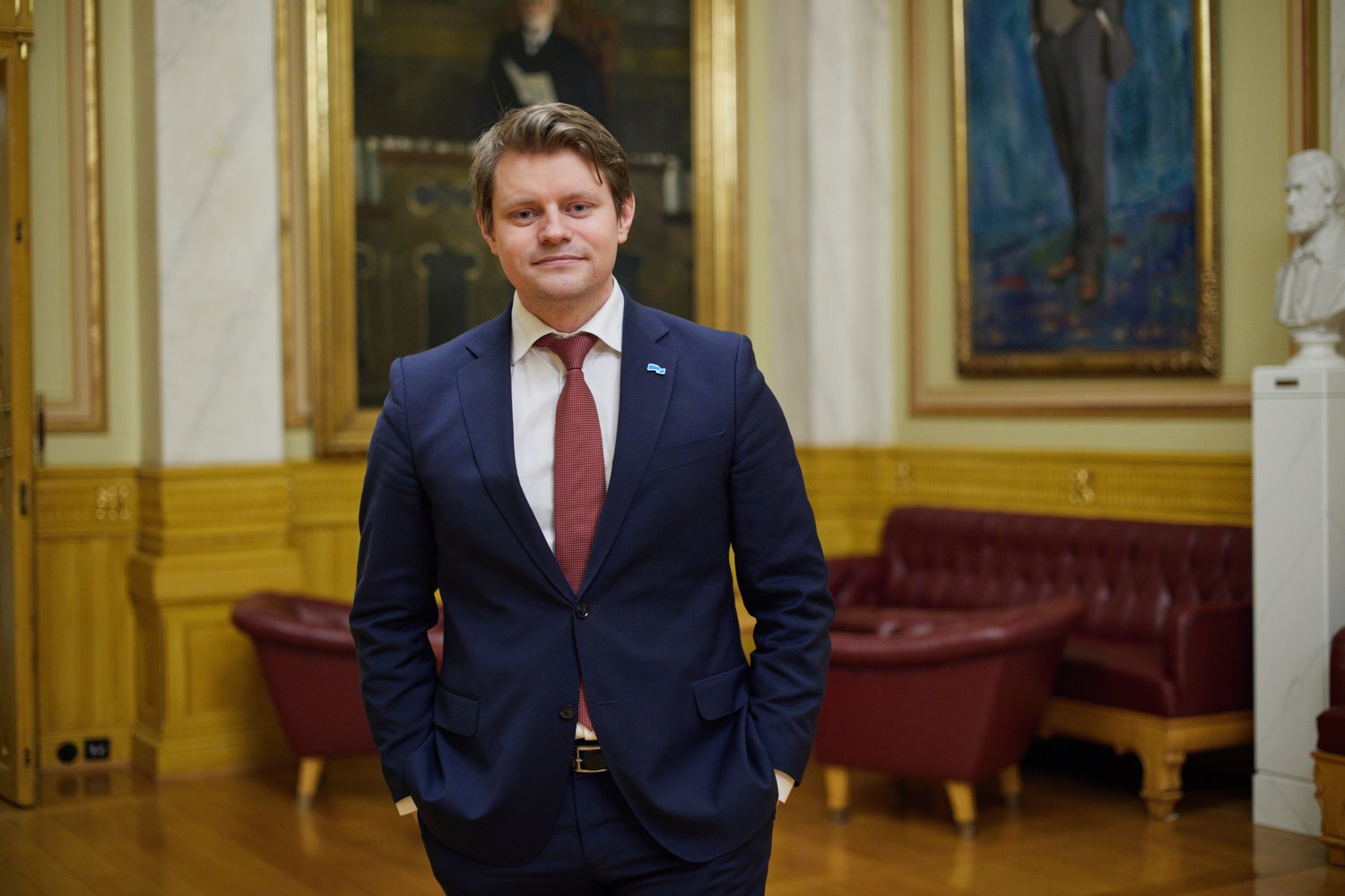 Frølich: Ingen kontrollsak ennå - TV 2