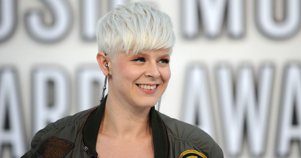 Popartisten «Robyn» har i all hemmelighet blitt mor - TV 2