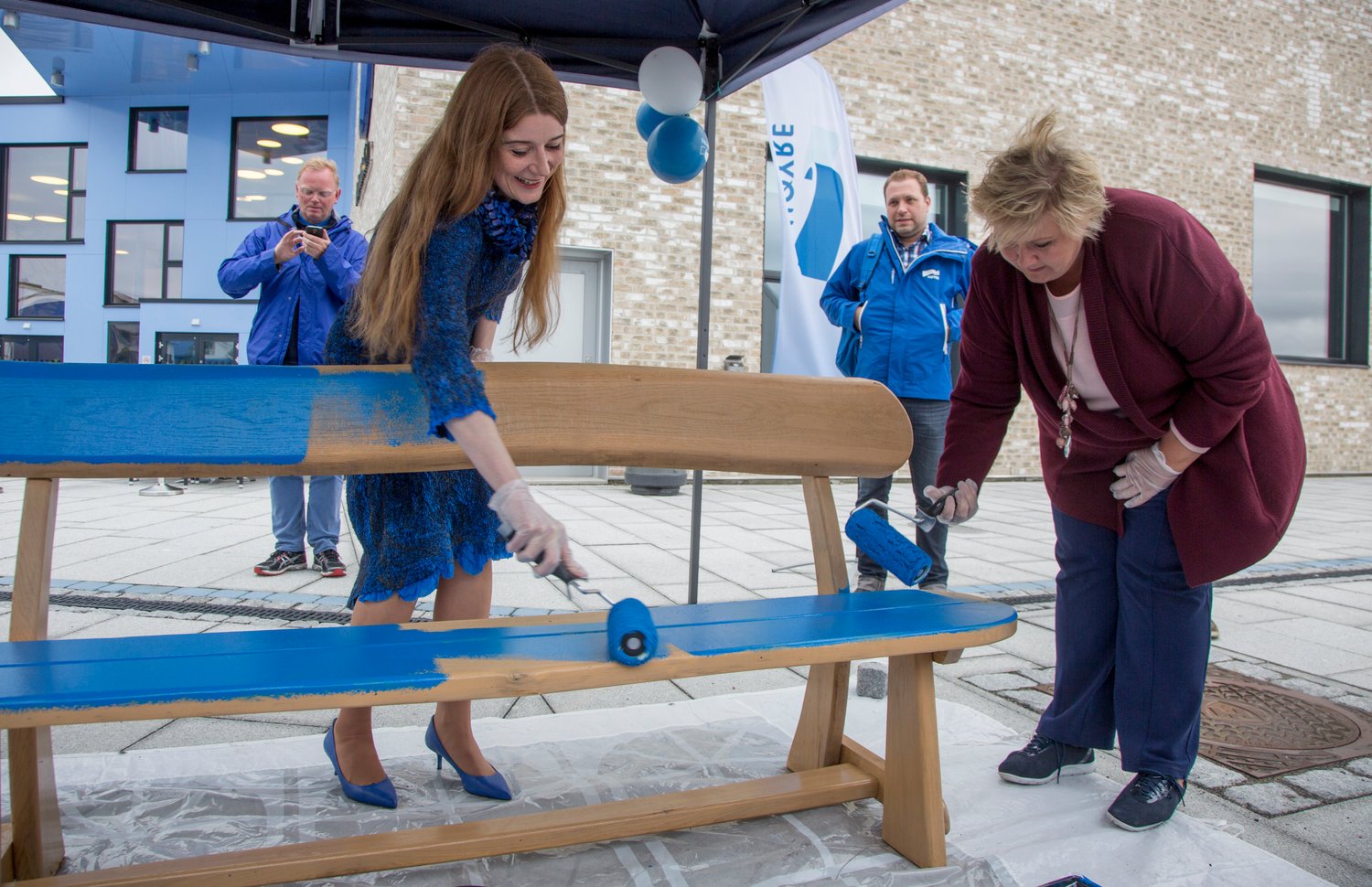 Sortland Høyre kjører folk til valglokalet – SV er kritisk - TV 2