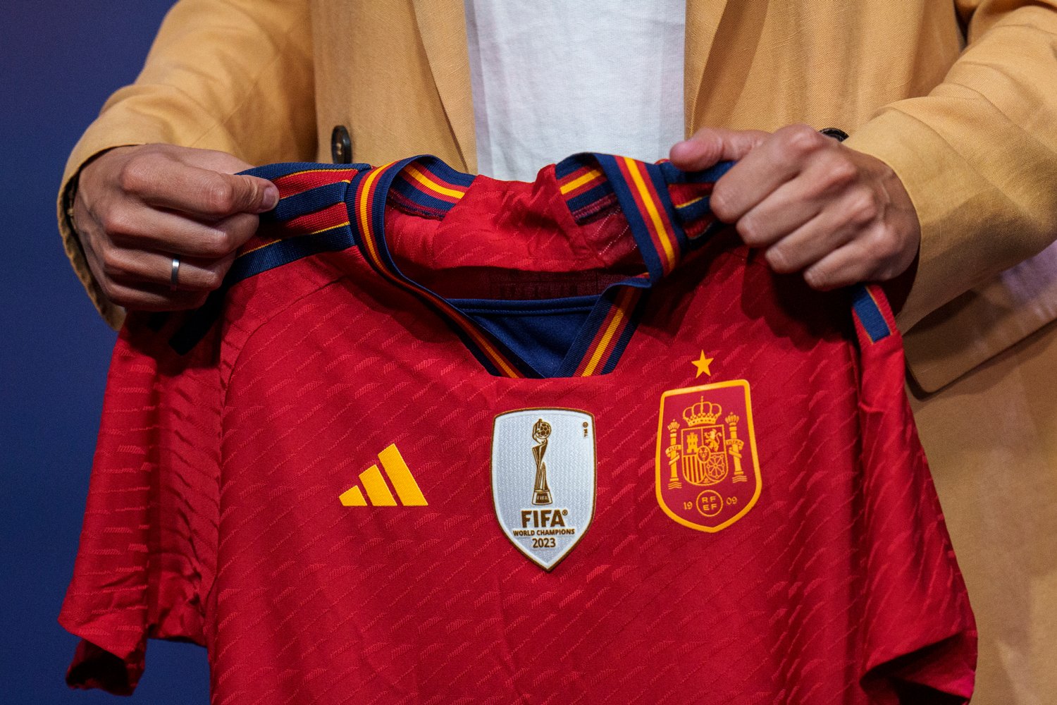 Spanias VM-vinnere i krisemøte med idrettsministeren – 21 av 23 ...