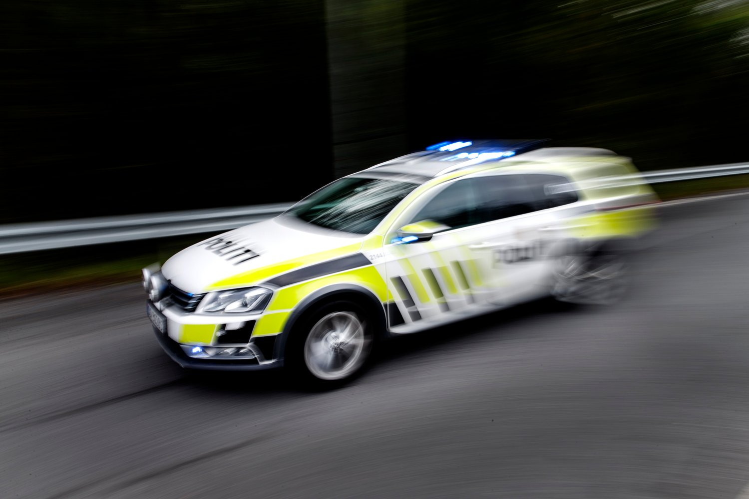 Tenåringer på pølsetur i 100 km/t i 50-sone – UP sjokkert - TV 2
