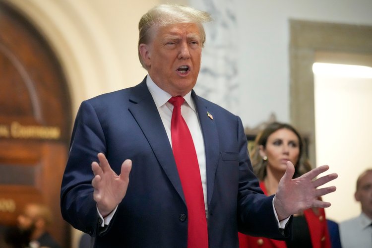 Trump før dag to av rettssaken: – Denne saken burde vært avvist - TV 2