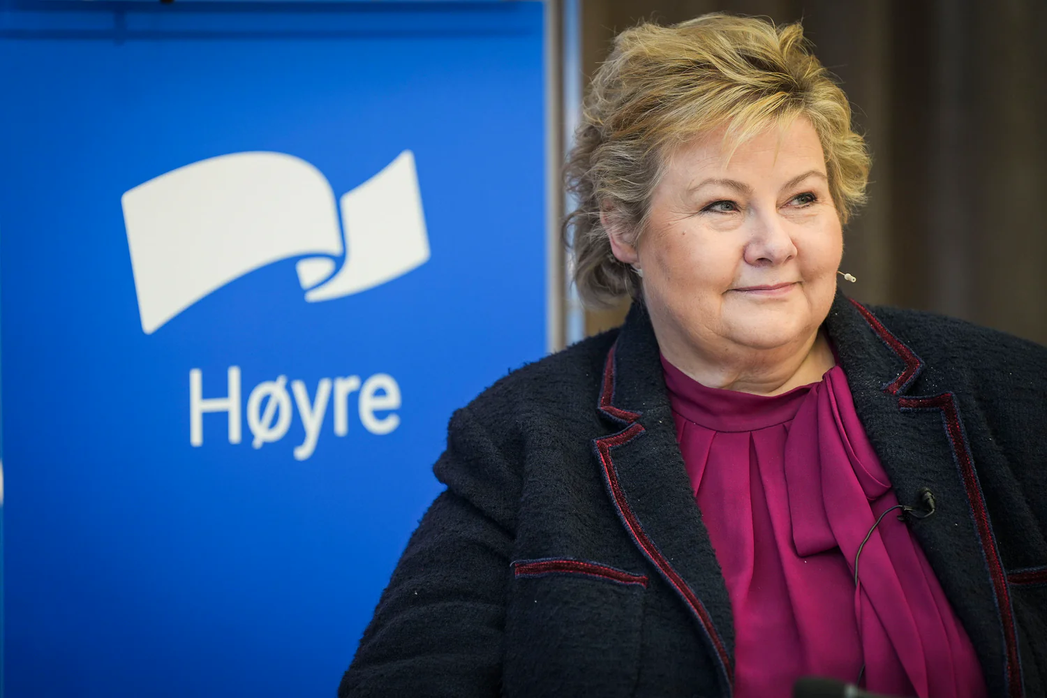 Erna Solberg fortsetter som partileder - TV 2