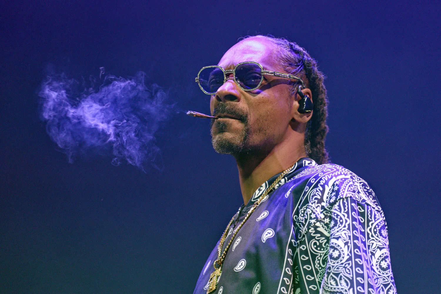 Snoop Dogg hevder han har sluttet å røyke - TV 2