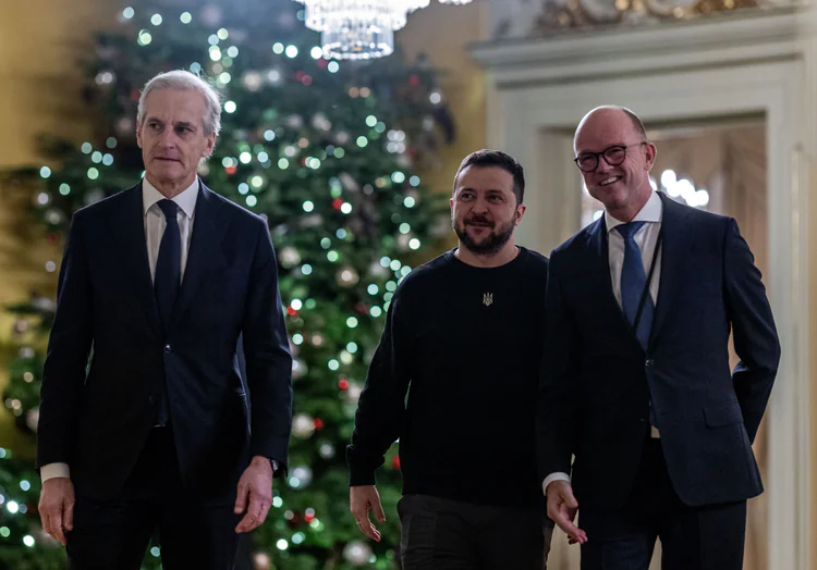 Norge gir nye 3 milliarder kroner i sivil støtte til Ukraina - TV 2