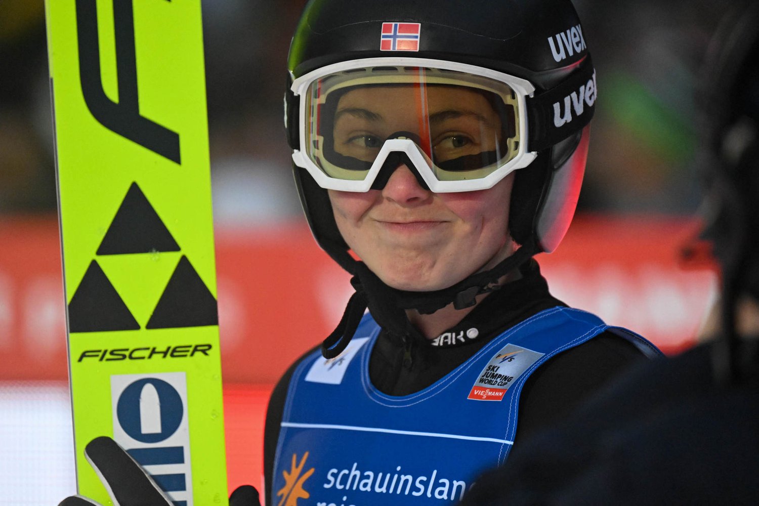 Opseth langt nede etter fiaskohopp i Hoppuka - TV 2