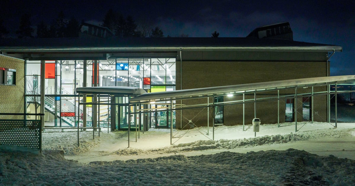ØB: Elev i Nordre Follo til sykehus med stikkskader etter å ha landet ...