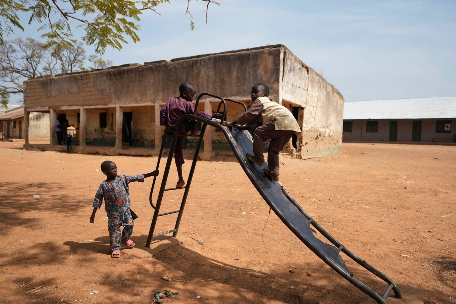 Barnedødeligheten minker, men framgangen er truet - TV 2