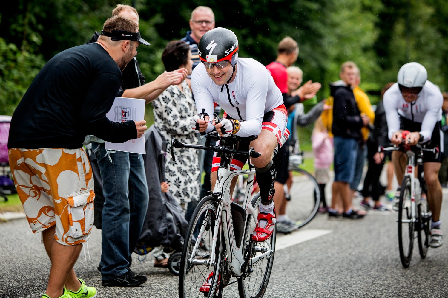 Syklist kjørte på jente (4) – bestemor må punge ut - TV 2