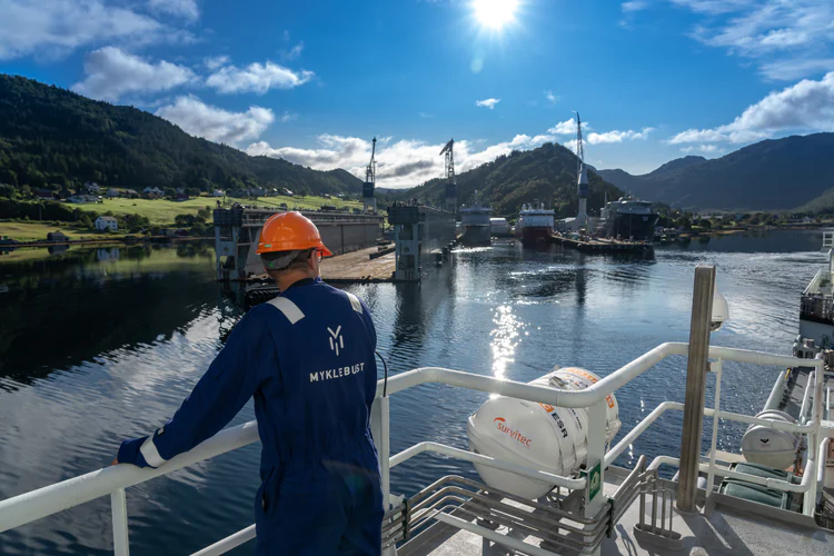 Verdens to største hydrogenferger skal bygges i Norge - TV 2