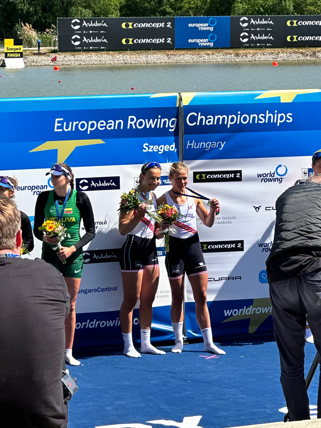 Norsk storform før OL: Thea Helseth og Inger Kavlie vant gull i ro-EM ...