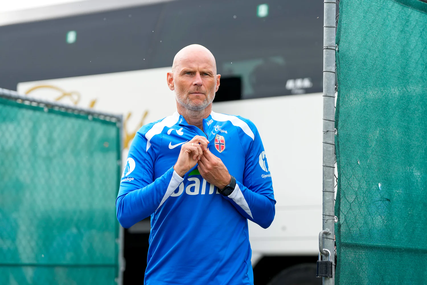 Solbakken om Ryerson: – Jeg har ikke visst noe om det - TV 2