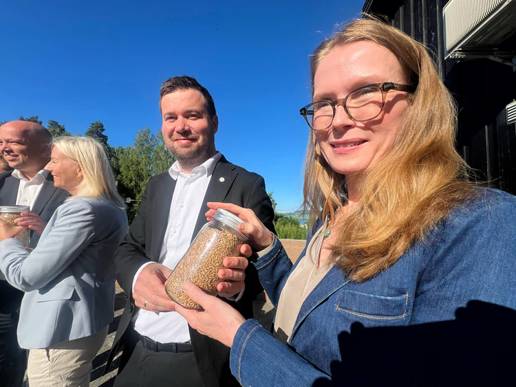 Skal sikre kornforsyning i tre måneder - TV 2