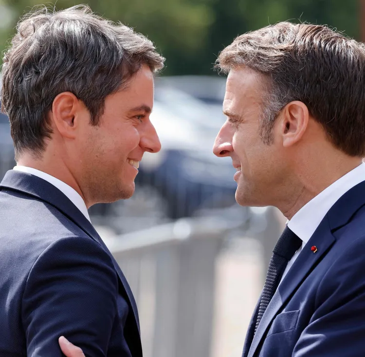 Macron ber statsminister Gabriel Attal bli inntil videre - TV 2