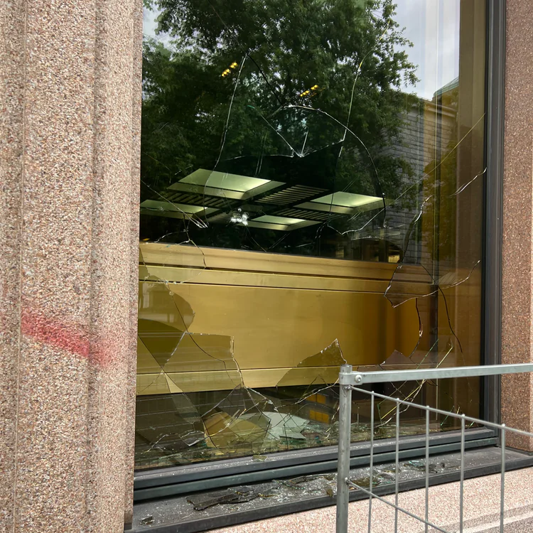 Norges Bank utsatt for skadeverk - TV 2