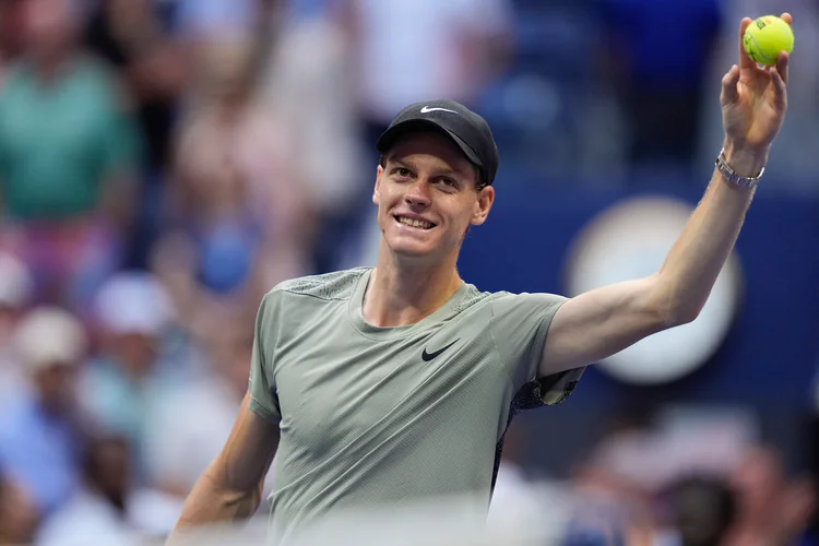 Verdensener Jannik Sinner til US Open-finale – slo brite i strake sett ...