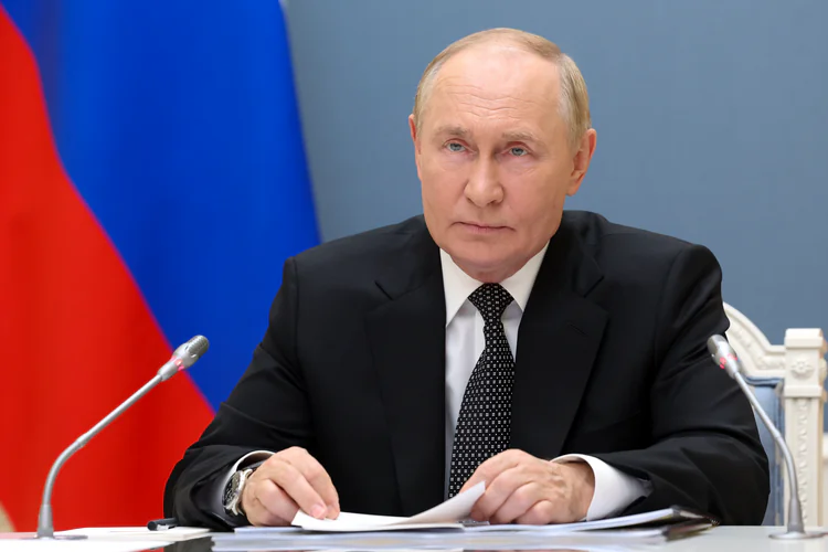 Putin beordrer styrking av hæren med 180.000 soldater - TV 2