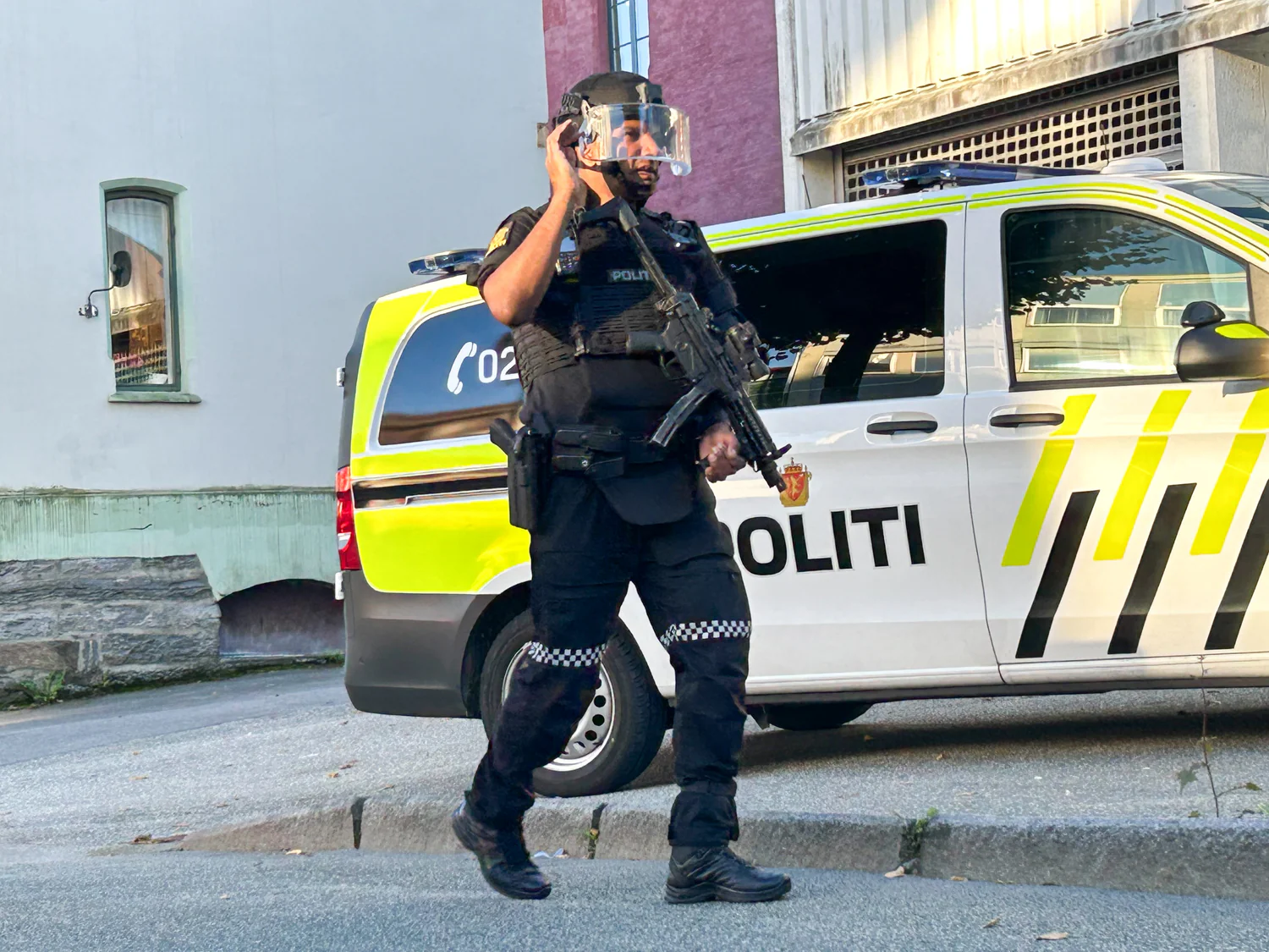 Stavanger: Væpnet politiaksjon etter melding om mulig skudd - TV 2