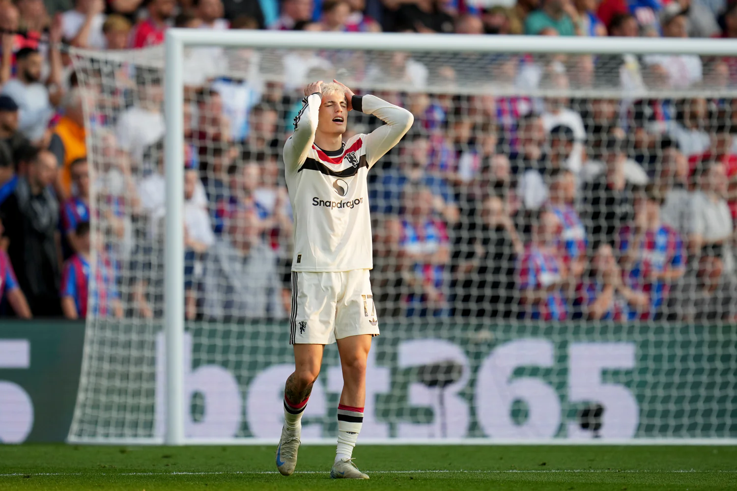 Manchester United-maskineriet lugget igjen – sløste med sjansene - TV 2