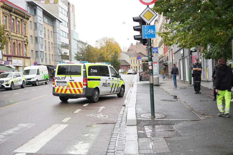 Voldshendelse inne i butikk i Oslo – én skadet - TV 2