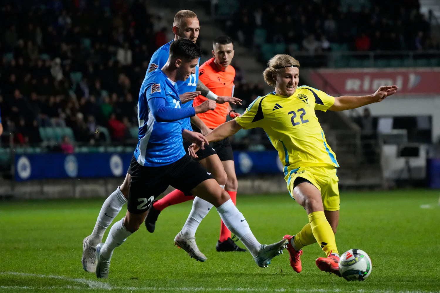 Sverige gjorde kort prosess med Estland – 22-åring herjet - TV 2