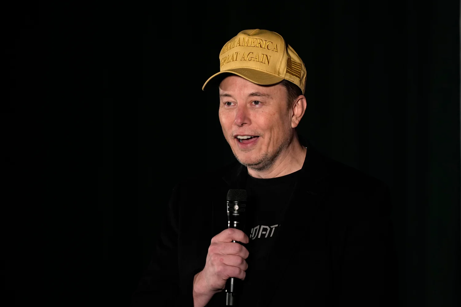 CNN: Musk advart av amerikanske myndigheter etter valgkampstunt - TV 2