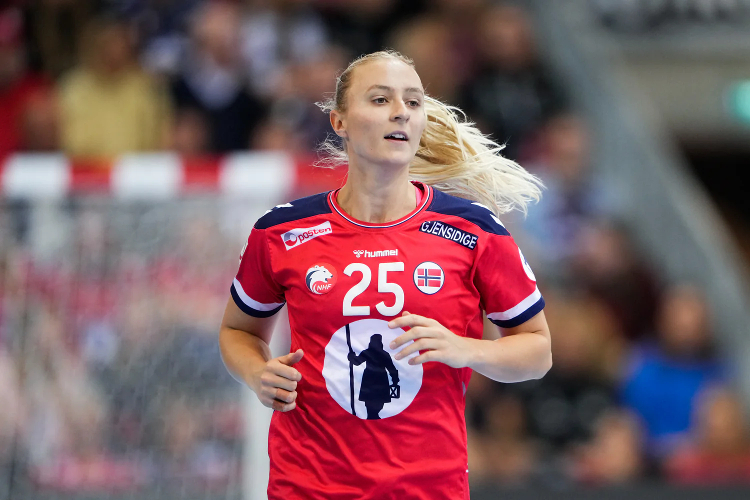 Håndballjentene med full kontroll – slo Danmark - TV 2