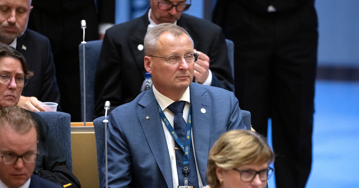 Svensk toppolitiker døde brått på Nato-reise - TV 2