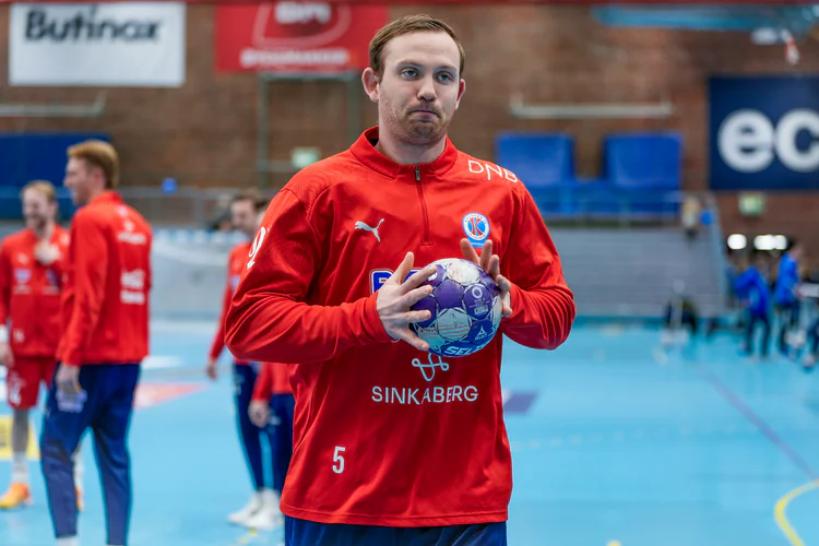 Kolstad i mesterligatrøbbel – tapte 30-31 for polske Kielce - TV 2