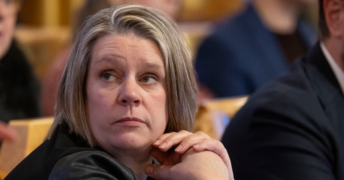 BT: Marte Mjøs Persen gir seg som leder i Vestland Ap - TV 2