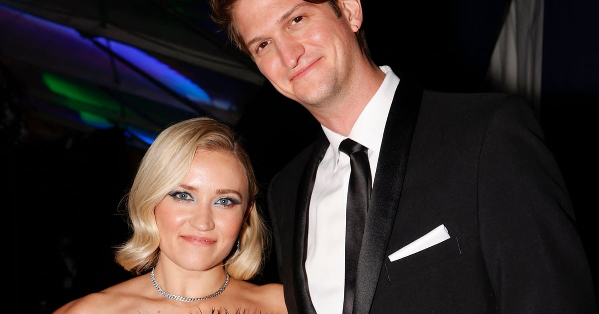 Emily Osment skilles etter fem måneder - TV 2