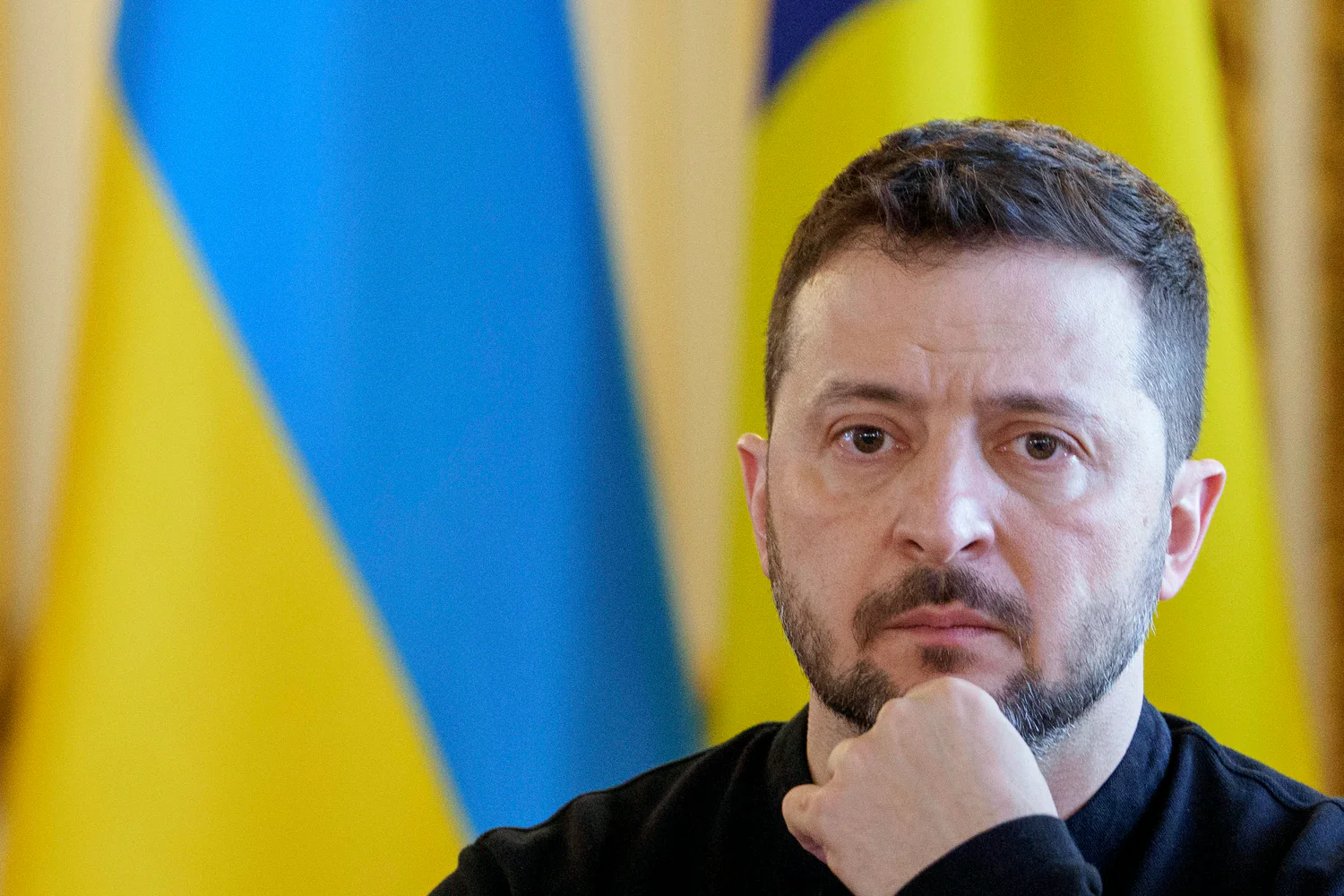 Zelenskyj nekter for at ukrainske styrker er omringet i Kursk - TV 2