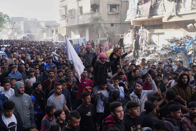 Demonstranter i Gaza ropte slagord mot Hamas - TV 2